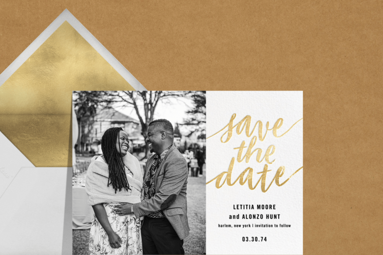 16 Ideas to Make Your Engagement Photos Sparkle | Paperless Post