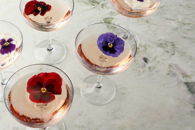 Edible Flowers: How to use and where to find them - Paperless Post